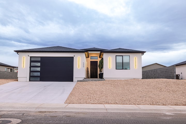 The Mustang Collection 49 - Page, AZ