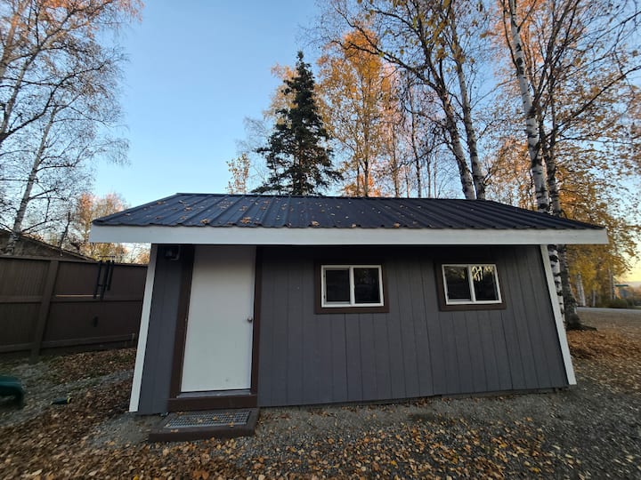 Private Kenai River Cabin • Fish Camp + Processing - Soldotna, AK