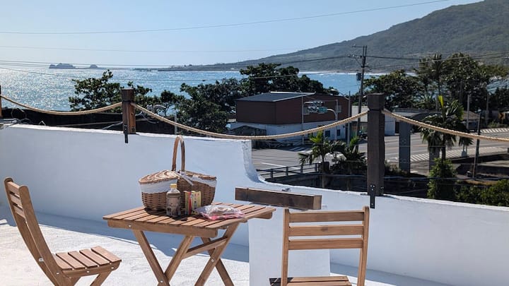 灣•淡麗
包棟民宿

歡迎到台東，與山海共眠
清晨與傍晚，山嵐與海潮為你帶來不同的美景。 - 成功鎮