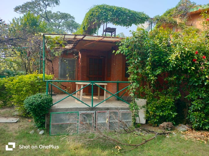 The Wild Escape Farmhouse Retreat - Kaladhungi