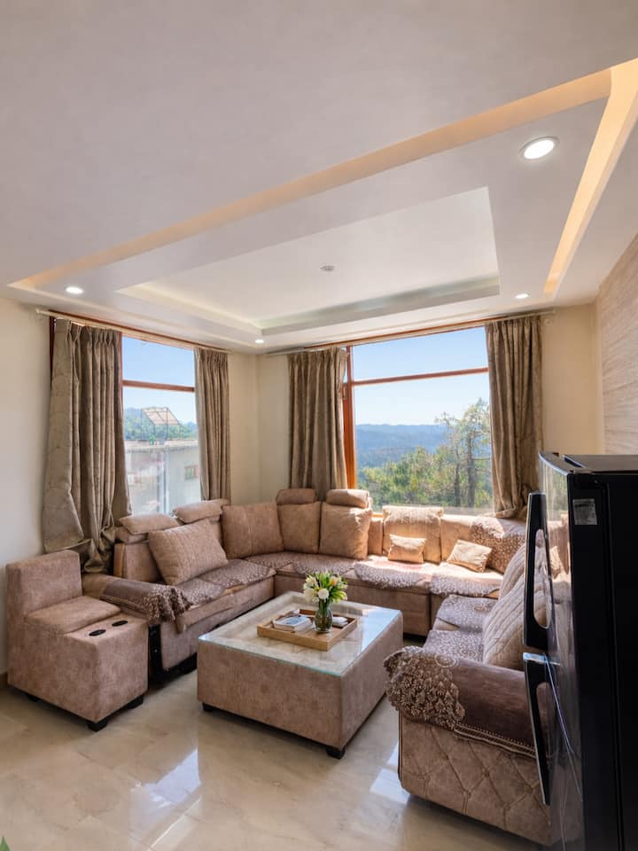 Luxury 1bhk | Free Parking | 15 Min To Mall Road - Shimla
