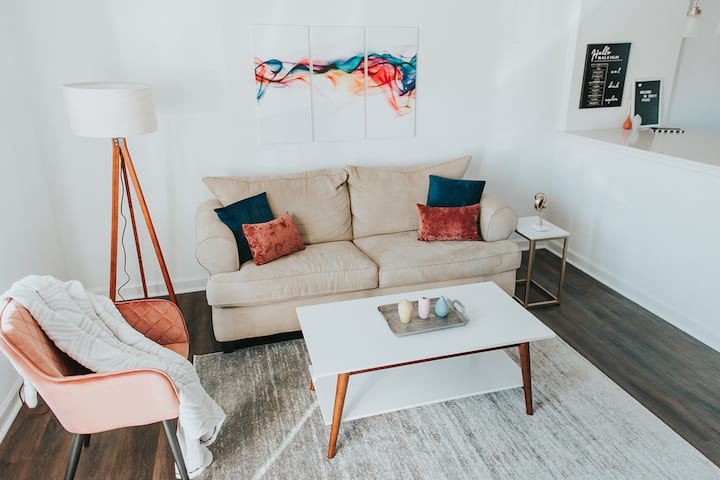 4 Minute Walk Downtown, Skyline View From Deck - Raleigh, NC