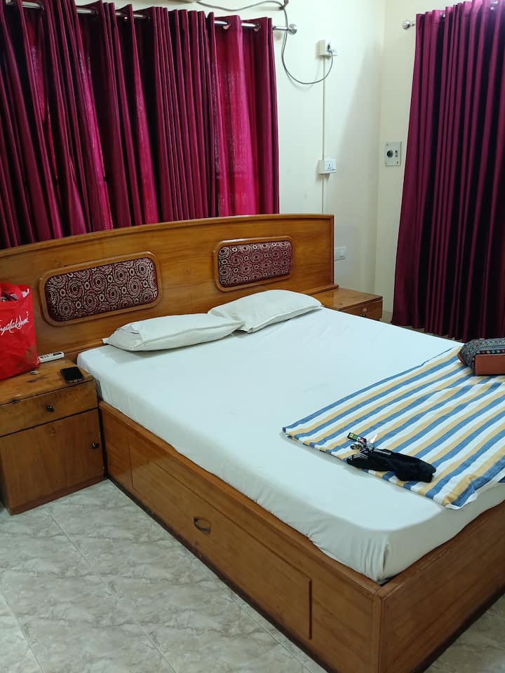 Peaceful Ac Stay Near Guruvayoor Temple- 50 Mitr - Guruvayur
