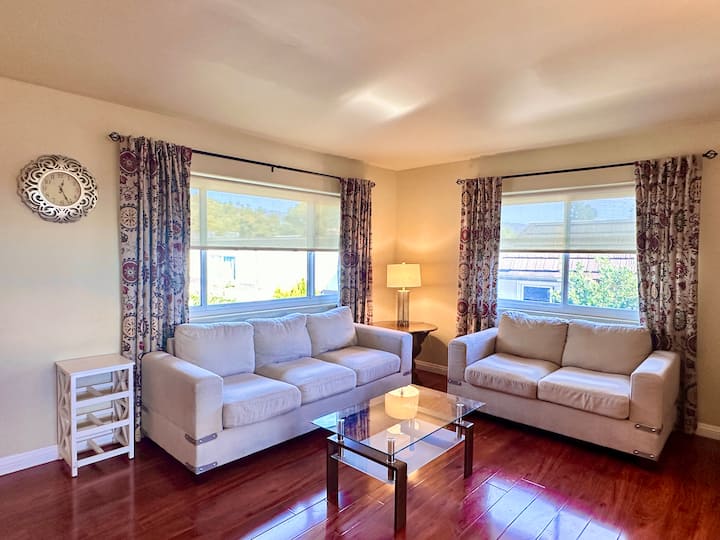 Arcadia 2bd/1.5ba Apartment - Bright Home - Arcadia