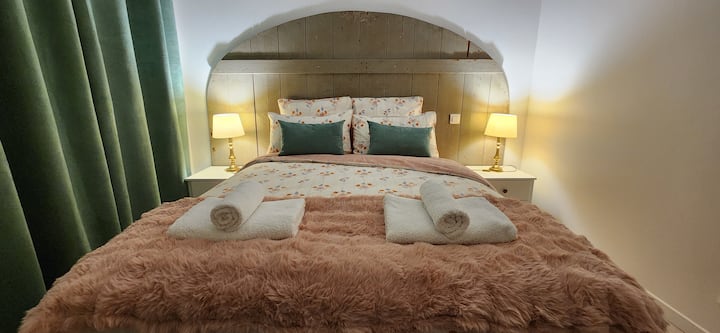 "La Classe De Garance" à 14' Du Puy Du Fou (6 P.) - Vendée