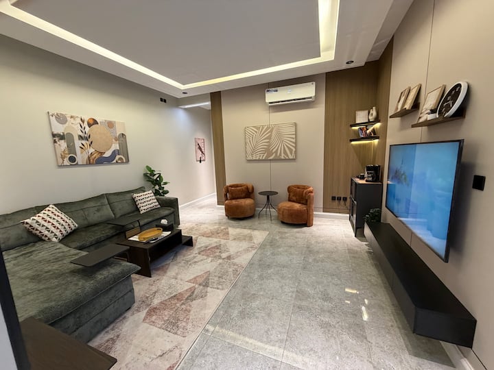 شقة غرفتين نوم بتصميم فندقي فاخر ودخول ذكي - Jeddah