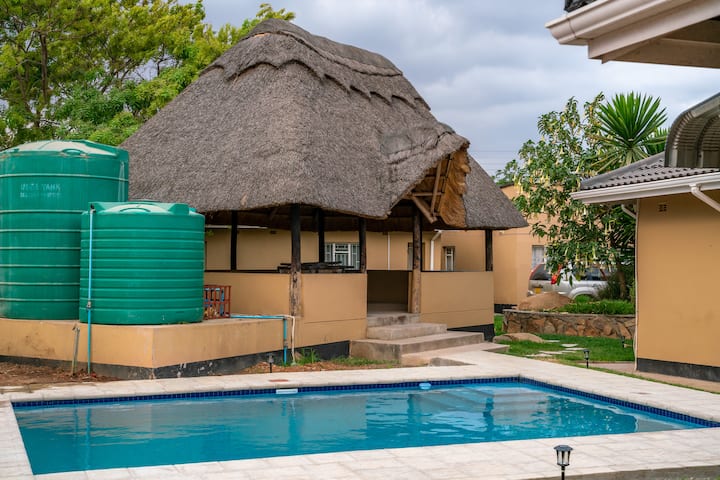 Immaculate And Peaceful 2 Bedroom Apartment - Zimbabwe