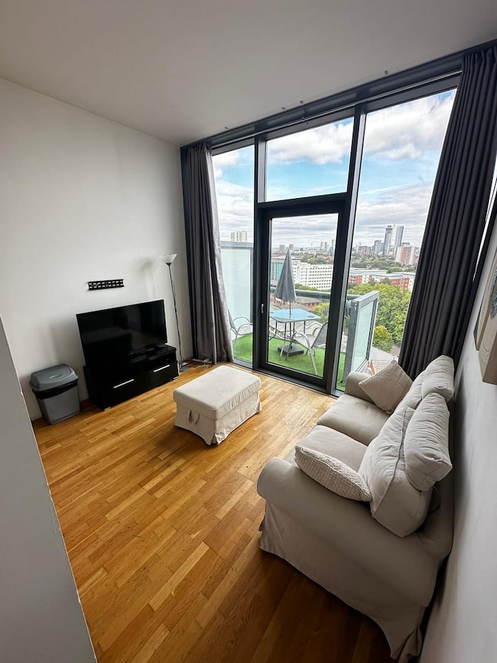Quays Sky Apartment - Salford