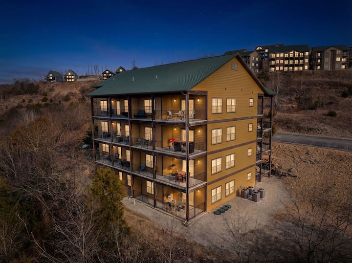 Condo In Branson Next To Sdc. Zero Steps, Elevator - Silver Dollar City, Branson