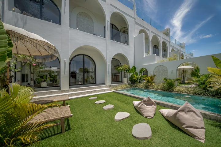 Unu Villa 6 : Mediterranean 2br W/ Rooftop & Pool - Canggu