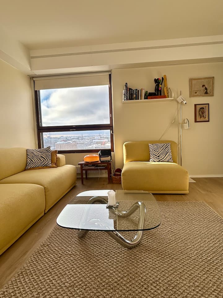 Stylish Apartment With Panoramic City Views - Helsinki