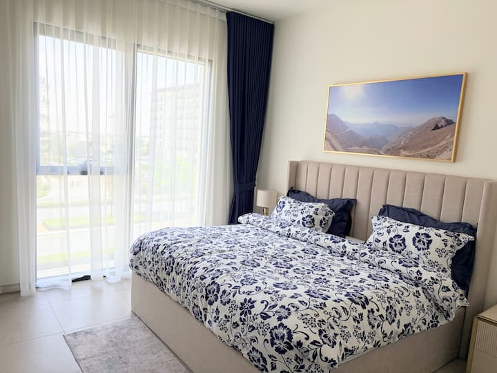 Desert Zen With Pool & Gym - Dubai