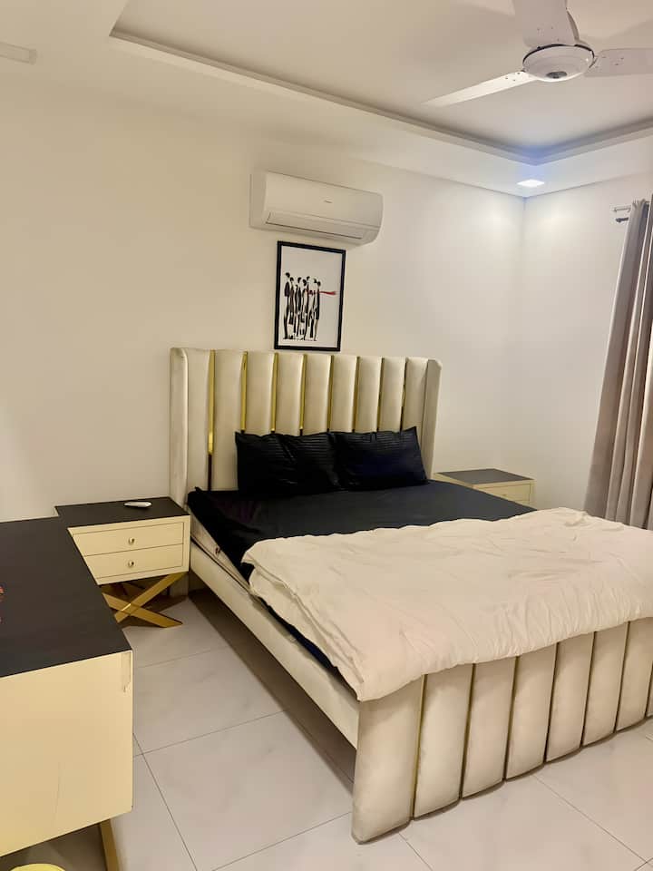 The Cozy Corner | Zameen Opal | 1 Bhk - Lahore