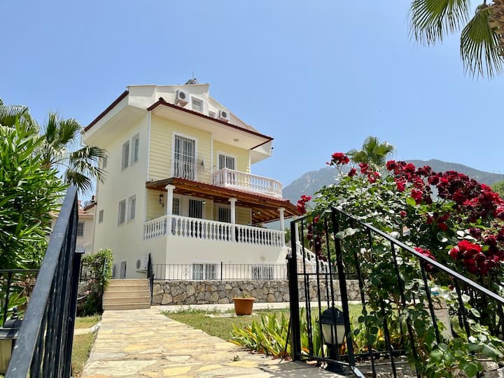 ÖLüdeniz/ovacık Merkezi Konumda 2+1 Apart - Fethiye