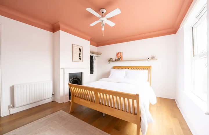 Charming Two-bedroom House In Woolston - Beaulieu