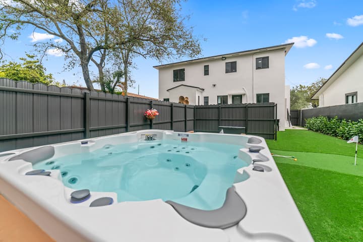 78 Tropical Oasis - Miami, FL