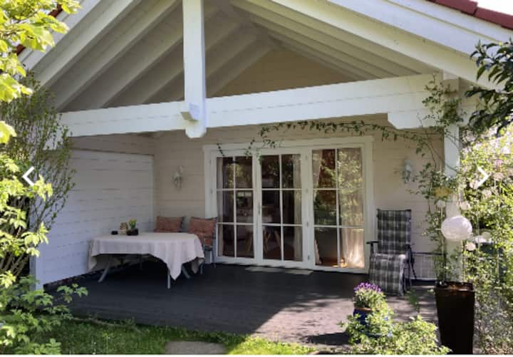 Ruhig Gelegenes Ferienhaus Mit Großer Terrasse - Rosenheim