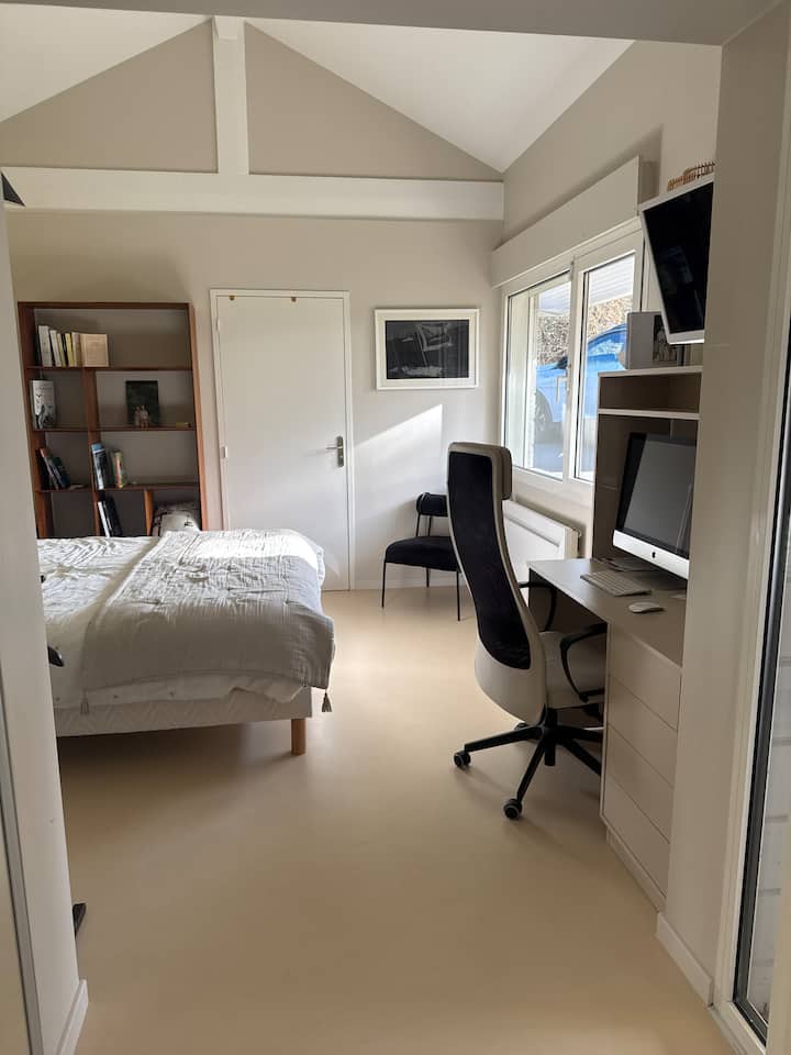 Chambre Chez L’habitant Dans Petit Village - Yvoire