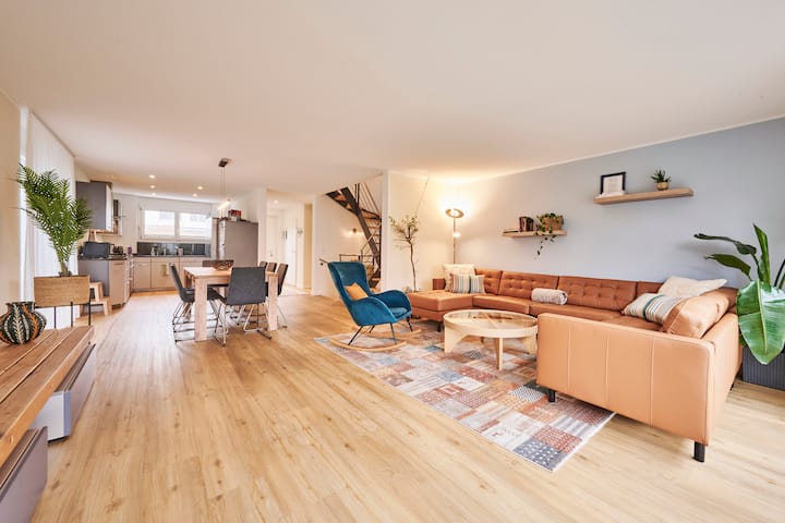 Chalet In Thun, Modern, Spacious, Perfect Location - 튠