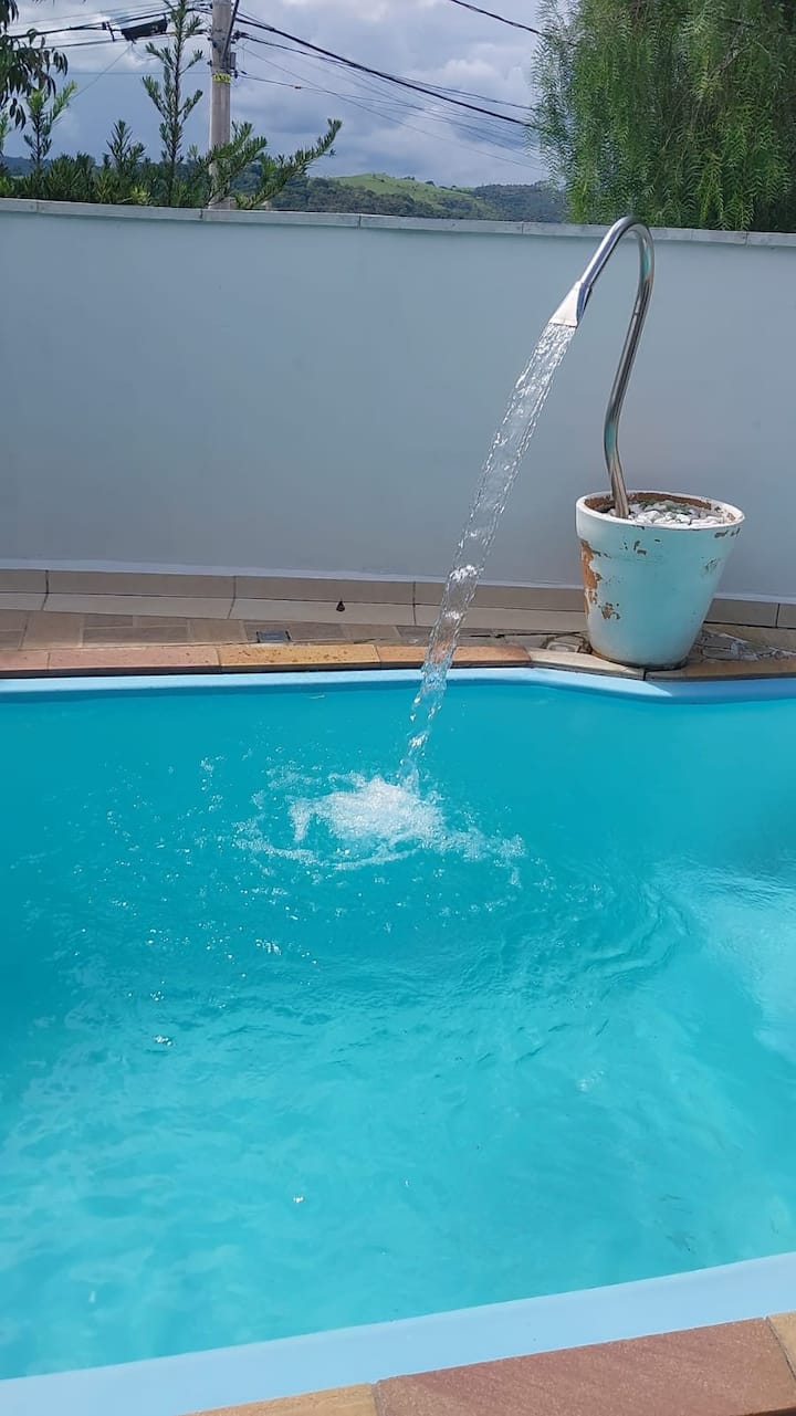 Casa Com Piscina, 6 Pessoas - Amparo