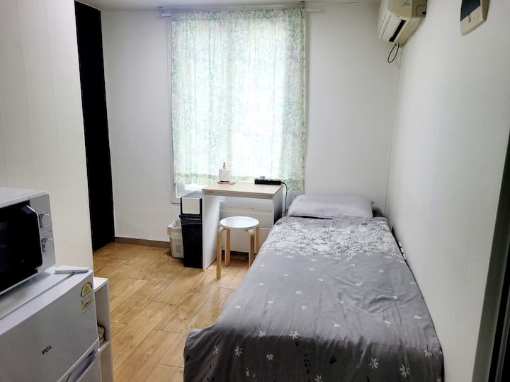 [301]hongdae Stn 5min/private Bathroom/2.5f/elevx - Seoul