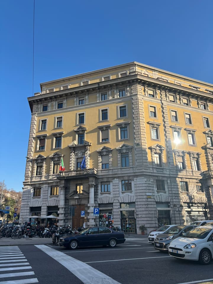 Appartamento Centrale Nel Cuore Di Trieste - Trieste