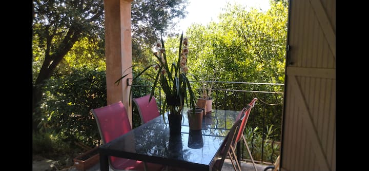 Villa 3 Chambres – Vue Dominante & Centre à Pied - Salon-de-Provence