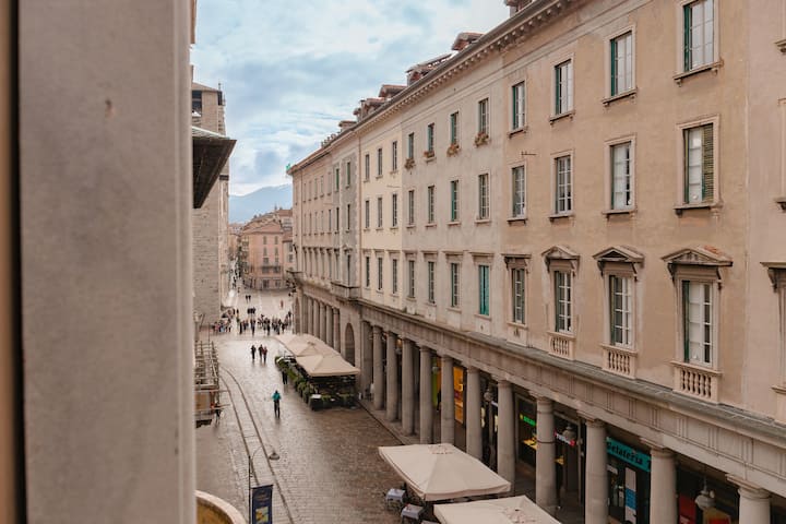Romantic Central Suite Duomo And Lake View, Como - Como
