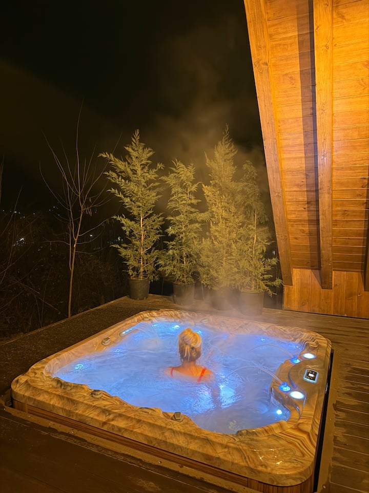 The Fox Cabin – A-frame Cabin With Private Jacuzzi - Comuna Berca