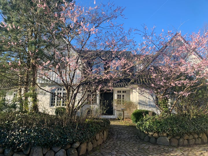 Helles Studio In Stilvollem Landhaus Nahe Dem Meer - Strande