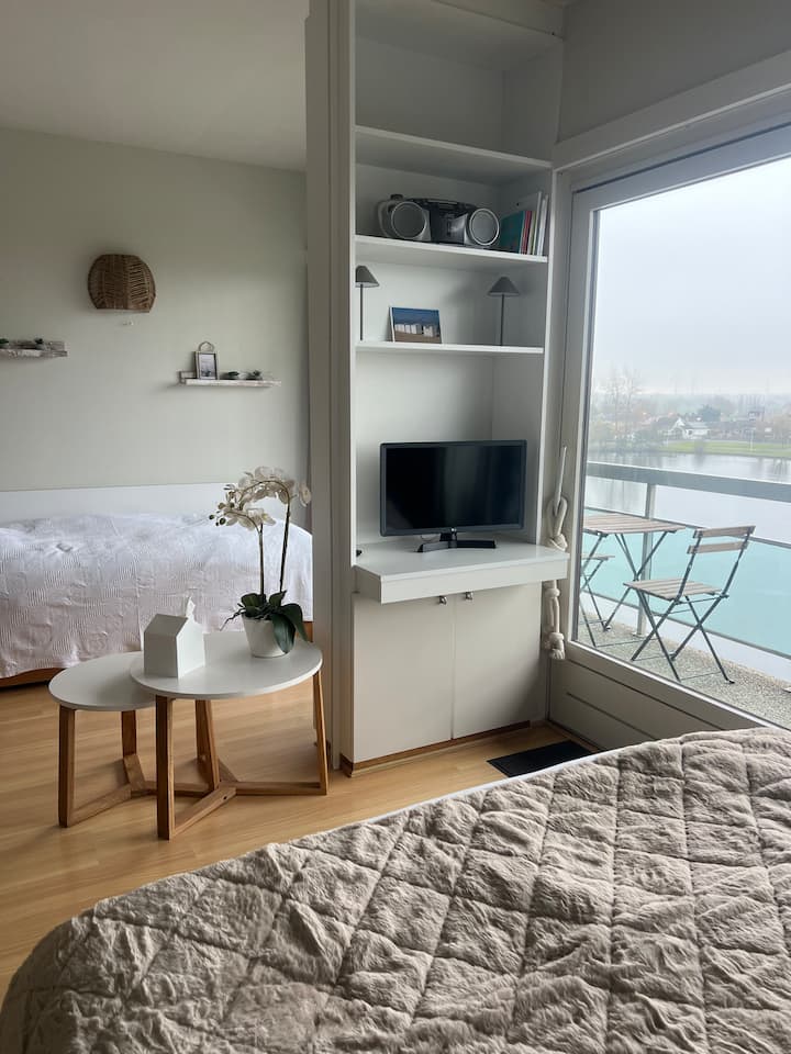 Joli Studio Bien Aménagé Près De Knokke - Brujas