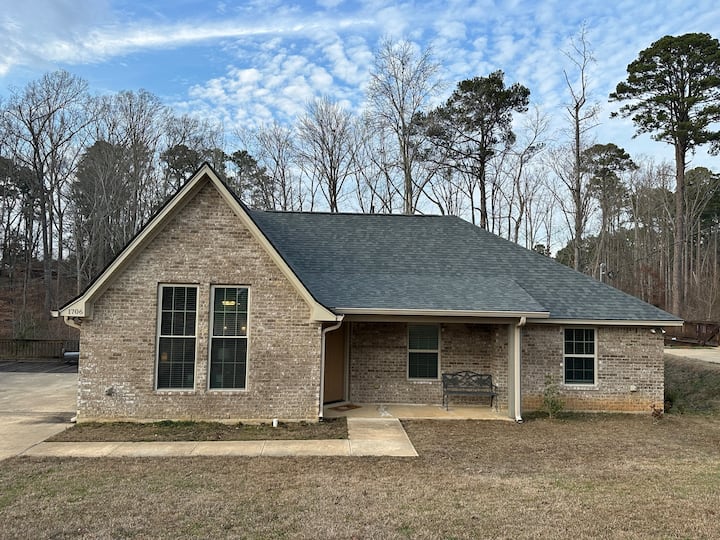 University Hills Haven - Ruston, LA