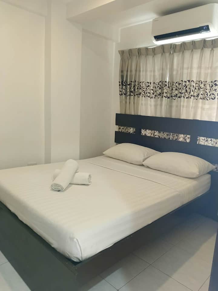 80m Zum White Beach Station 3 - Malay