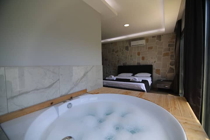 Fethiye'de öZel Havuzlu 2+1 Villa Jakuzli Bahçeli - Ölüdeniz