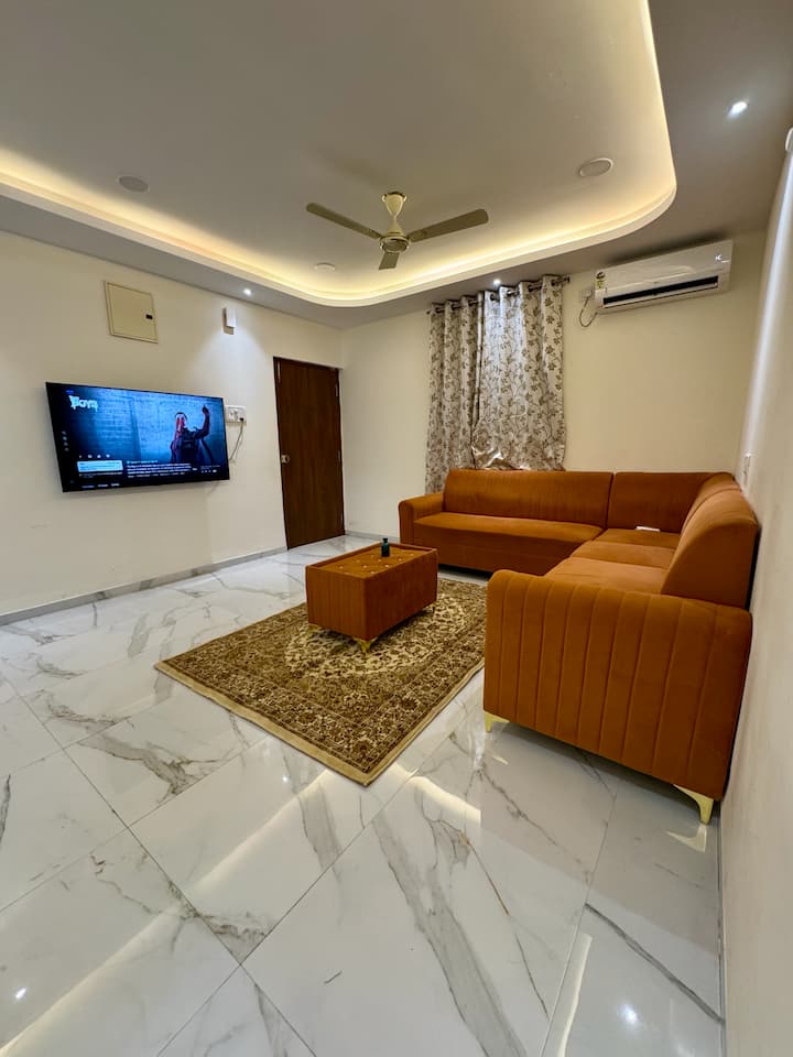 Rayn Oasis | Spacious 3bhk • Near Banjara Hills - India