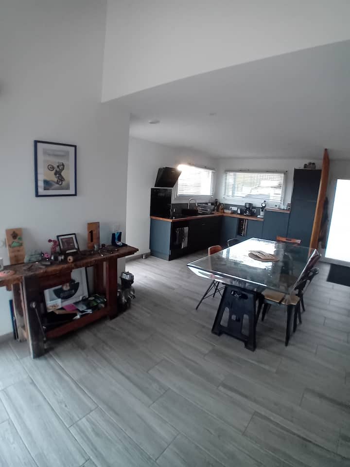 Maison Contemporaine Au Pied Des Volcans. - Monistrol-sur-Loire