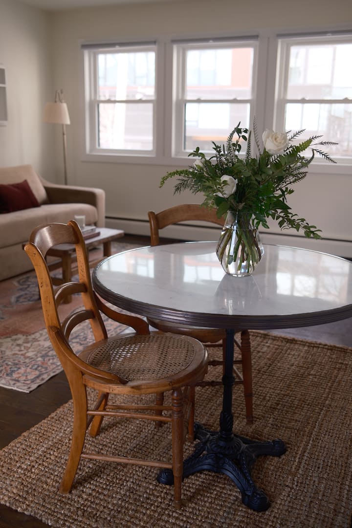 30+ Day, Downtown 1bdr, Free Parking, Pets Ok - Madison