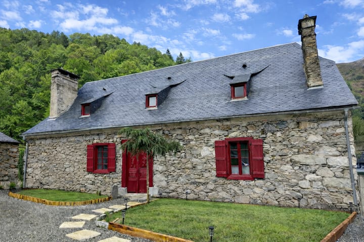 L’âtre De Pierre – Sauna & Vue Pyrénées 360° - Argelès-Gazost