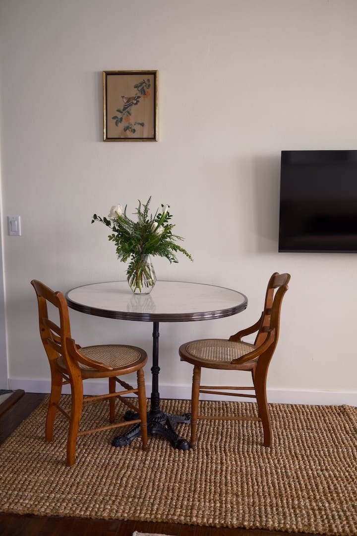 30+ Day, Lakeview, Free Parking, Downtown 1bdr - Madison, WI