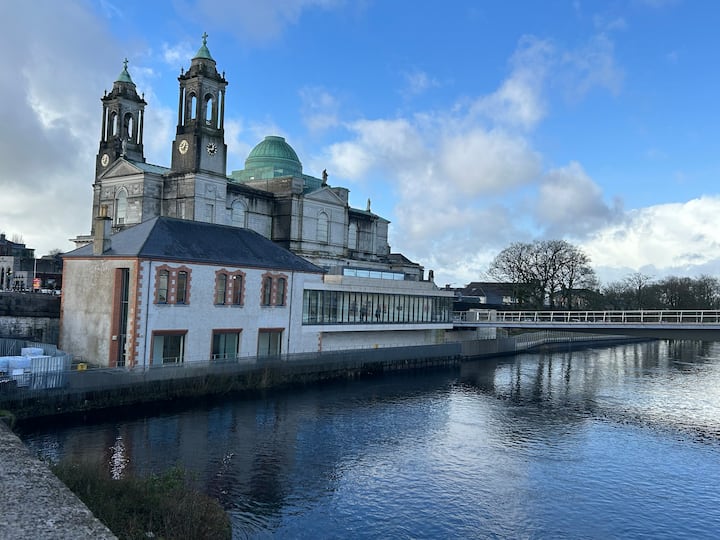 Stay In The Heart Of Athlone’s Left Bank - Athlone