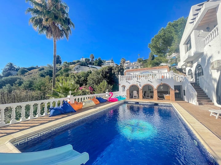 Villa De La Fuente Mijas-two Pools-games Room - Mijas