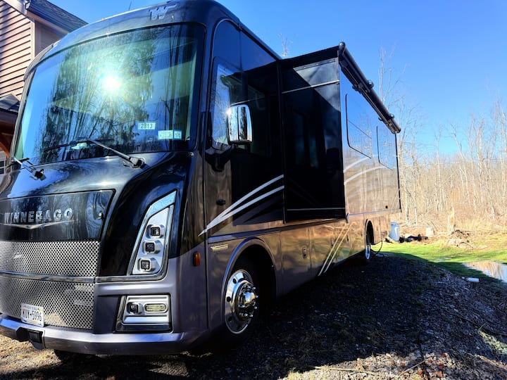 Glamping At Its Best! Unique, Comfortable, Fun! - Rochester, NY