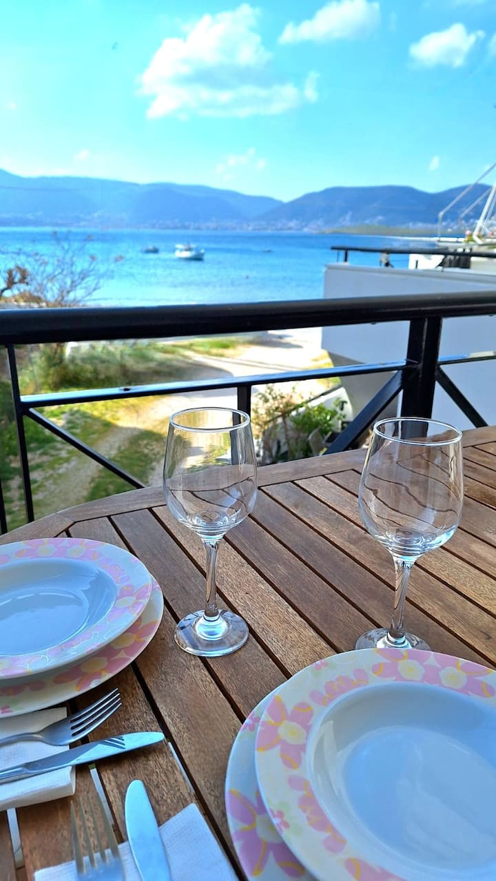 The Beach House - Milos