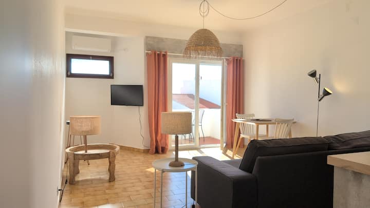 Peaceful Albufeira Lodging - Albufeira