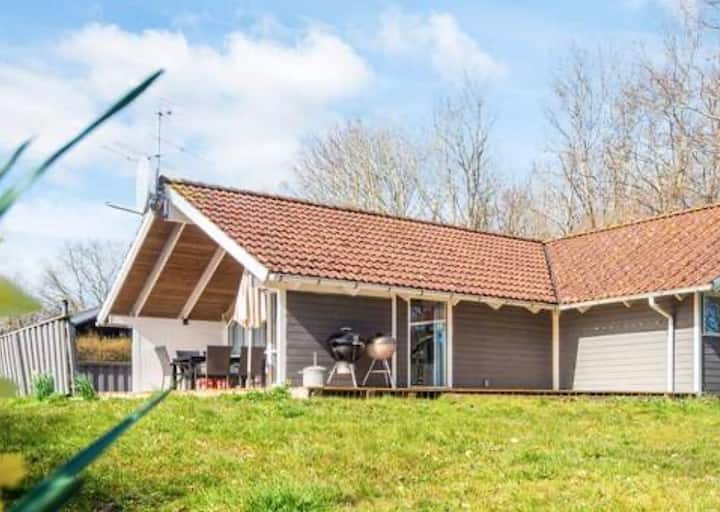 Sommerhus Med Skov I Baghaven Og 150 M Til Havet. - Denmark