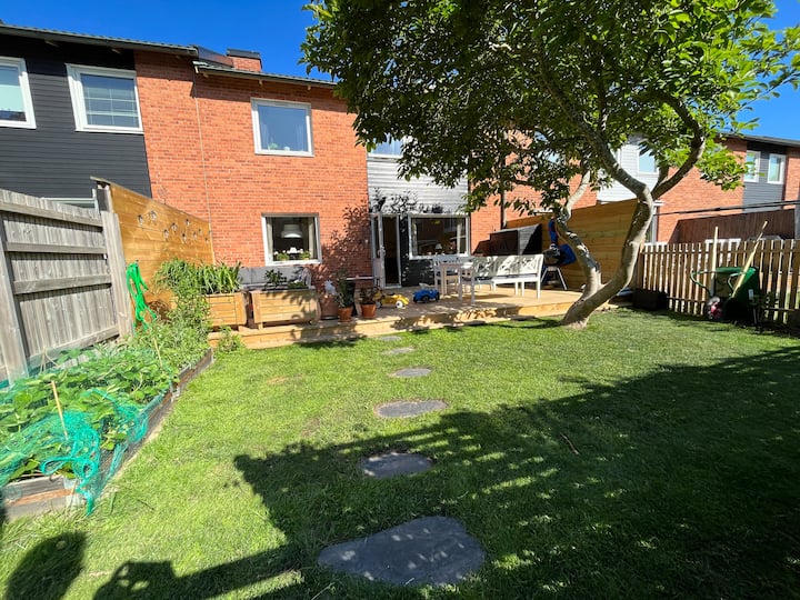 Havsnära Radhus Med Bastu - Torslanda