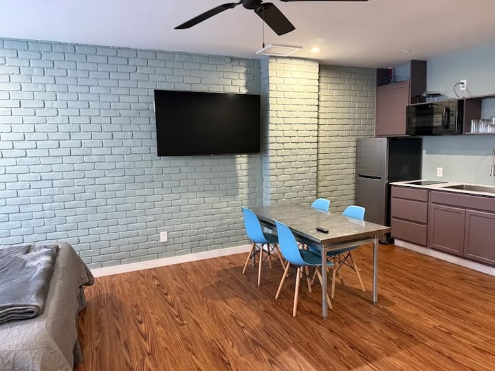 Quiet Efficiency Apartment, Super Comfortable! - Lexington, KY