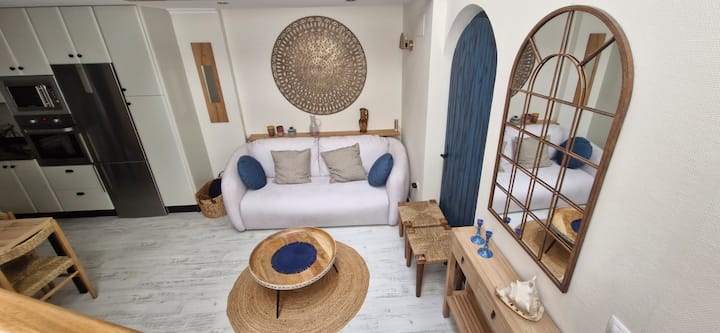 Duplex Independiente Cimadevilla. 1 Cama+sofa 2-3p - Gijón