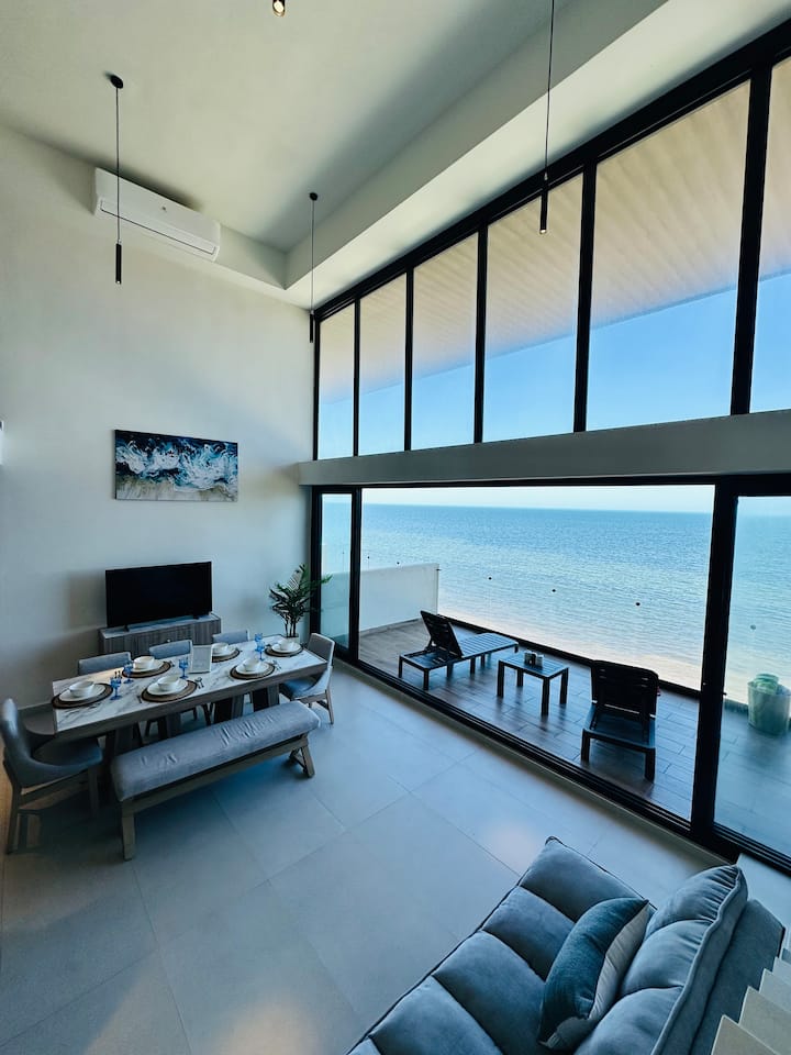 Beachfront Retreat | Great Amenities - Yucatan