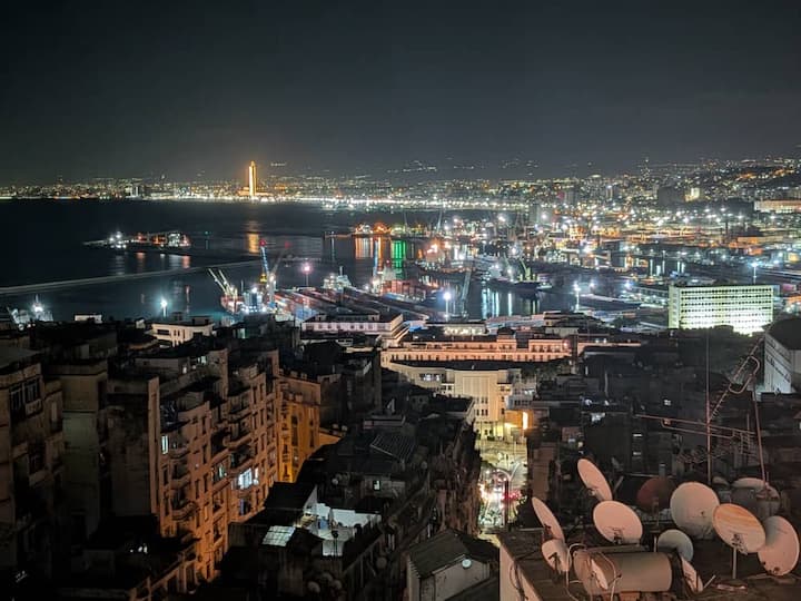 F2 Cosy Avec Vue Imprenable Sur La Baie D’alger - Algiers